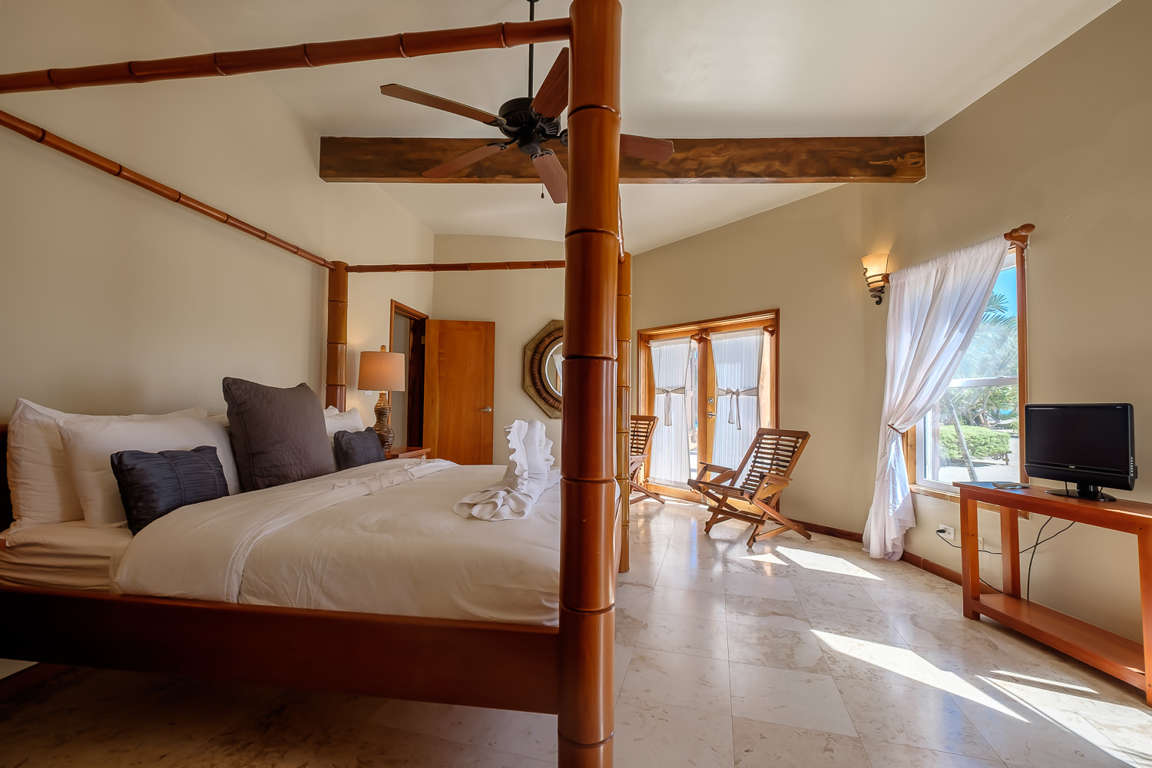 INDIGO BELIZE 1A - Luxury 3 Bedroom Condo for up to 6 Guests with Air…