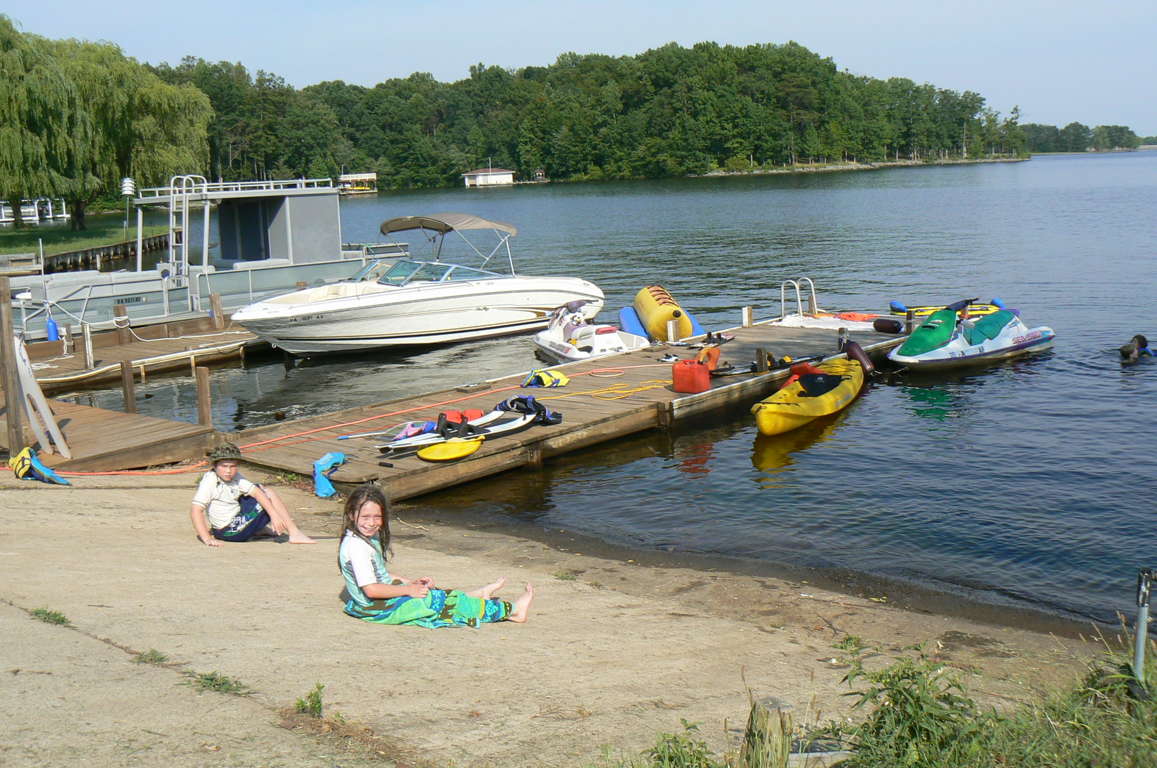 Emery Point At Lake Anna - 7 Bedroom Vacation Rental in Lake Anna, VA