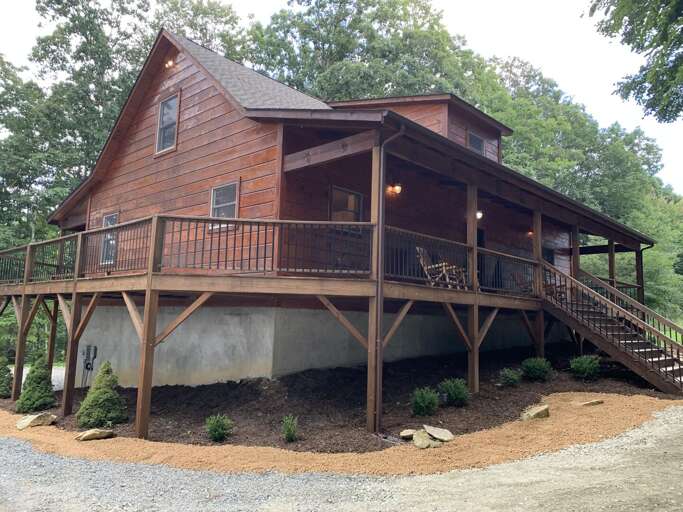 Signature Ridge Lodge - Luxury 5 Bedroom Lodge for Rent in Banner Elk ...